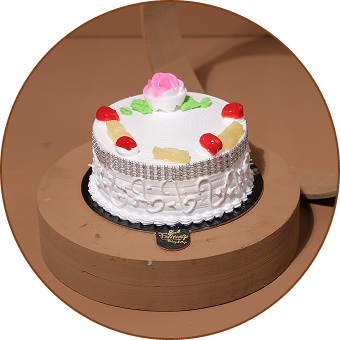 Valentine’s Day Cakes in Indore | Celebrate Love with Fantasy Bakery